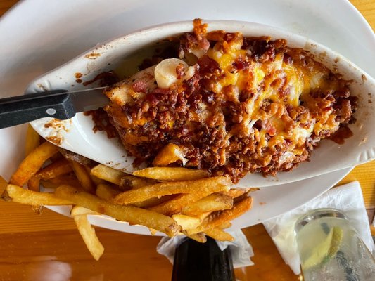 SPUNKY MCDOOGLE’S - Updated November 2025 - 140 Photos & 140 Reviews ...