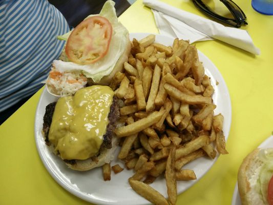 MUM’S RESTAURANT & BAKERY - Updated January 2026 - 10 Photos & 19 ...