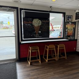 BOOMER’S DRIVE IN - Updated July 2025 - 299 Photos & 565 Reviews - 310 ...