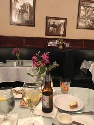 THE GROWERS PUB - 227 Monterey St, Salinas, California - 244 Photos ...