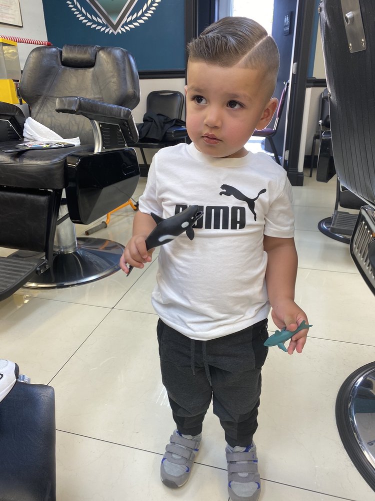 RICH AND FAMOUS BARBERSHOP - 44 Photos & 106 Reviews - 9513 Central Ave ...