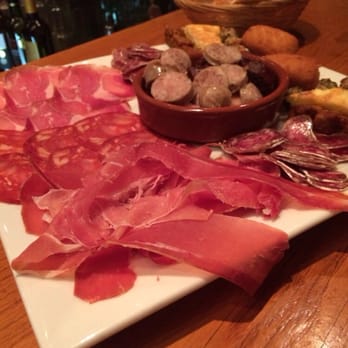 PAKITO - Updated June 2025 - 10 Photos & 37 Reviews - 11 rue Rougemont ...