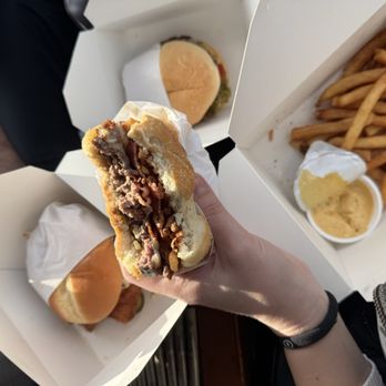 KILLER BURGER SPOKANE VALLEY - Updated September 2025 - 54 Photos & 75 Reviews - 15705 E ...