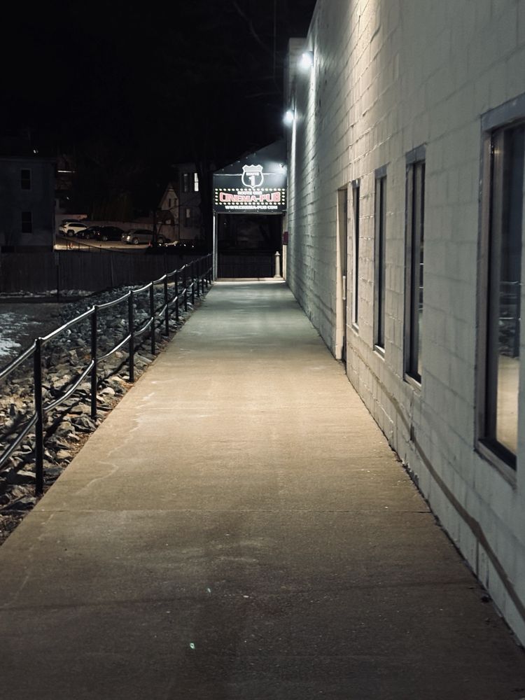 ROUTE ONE CINEMA PUB - Updated November 2025 - 27 Photos & 88 Reviews ...