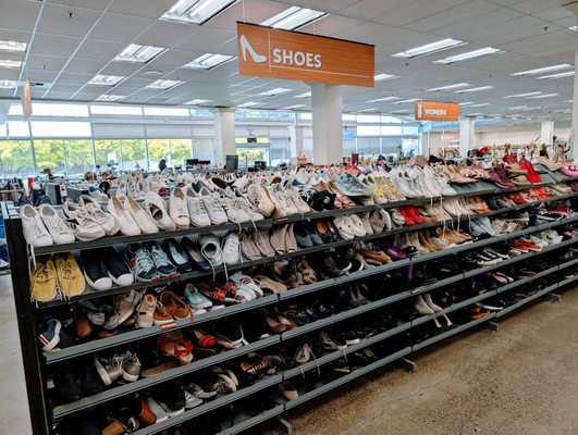 BALLARD GOODWILL - Updated December 2025 - 59 Photos & 234 Reviews ...