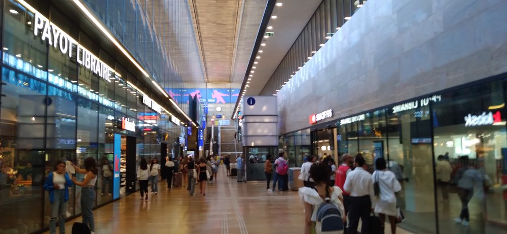 GARE DE GENÈVE CORNAVIN - Updated June 2025 - 43 Photos & 22 Reviews ...