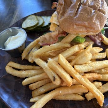 BOURBONS CRAFT KITCHEN AND BAR - Updated January 2026 - 143 Photos & 86 ...