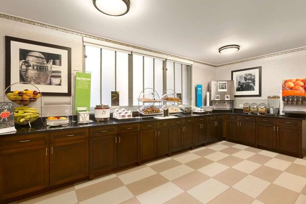 HAMPTON INN CHICAGO DOWNTOWN/N LOOP/MICHIGAN AVE - 216 Photos & 90 ...