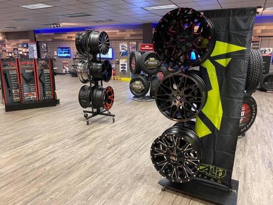 Z TECH AUDIO - Updated May 2026 - 22 Photos - 2929 S Third Pl, Terre ...
