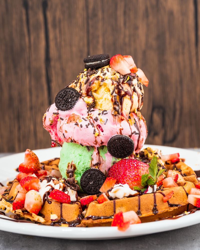 SHAKE THERAPY - Updated October 2024 - 32 Photos - 6161 Thorold Stone ...