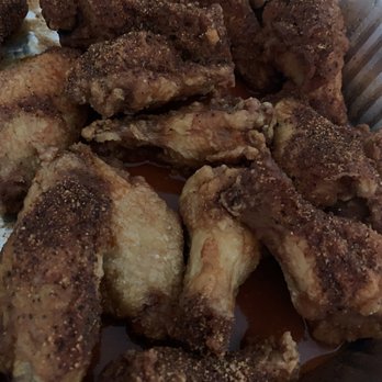 ROADHOUSE WINGS & GRILLE - Updated December 2025 - 72 Photos & 139 ...