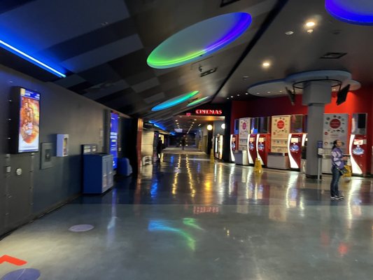 CINEPLEX CINEMAS - Updated December 2025 - 90 Photos & 83 Reviews ...