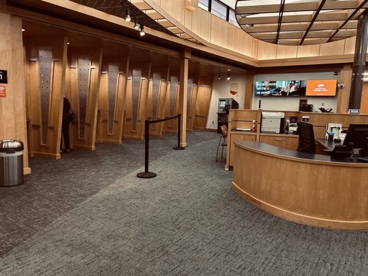 UFCU - Updated October 2025 - 15 Photos & 105 Reviews - 4611 Guadalupe ...