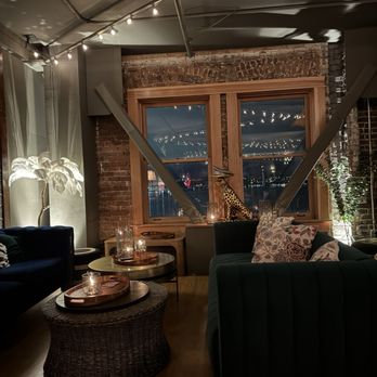 KAROO CAFE - Updated November 2025 - 84 Photos & 31 Reviews - 1921 1st ...