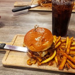 FLAMME BURGER - KEYSTONE - Updated December 2025 - 818 Photos & 604 ...