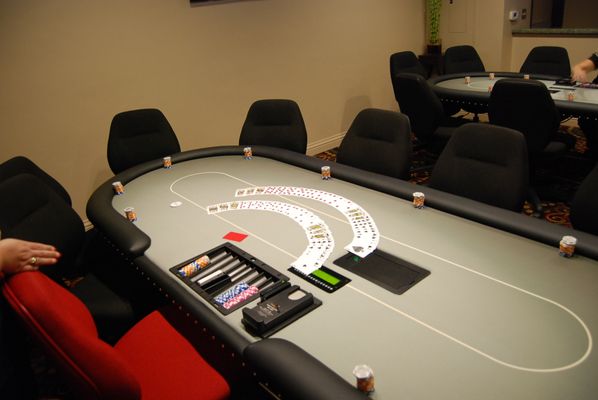 TOWERS CASINO & CARD ROOM - Updated January 2026 - 115 Bank St, Grass ...