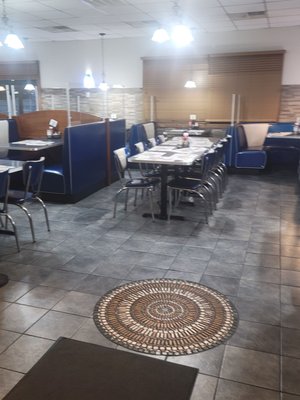 TRIPLETS FAMILY RESTAURANT - 83 Photos & 104 Reviews - 1947 W Main St ...