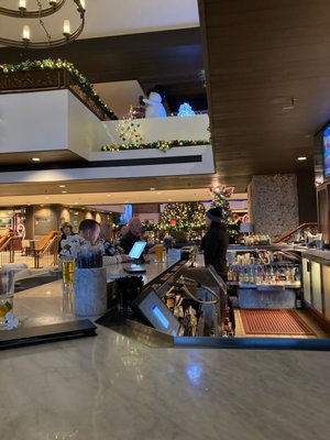 EVOLVE BAR AT THE GRAND GENEVA RESORT - Updated September 2025 - 21 ...