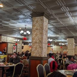 DING FENG SEAFOOD RESTAURANT - Updated March 2025 - 71 Photos & 33 ...