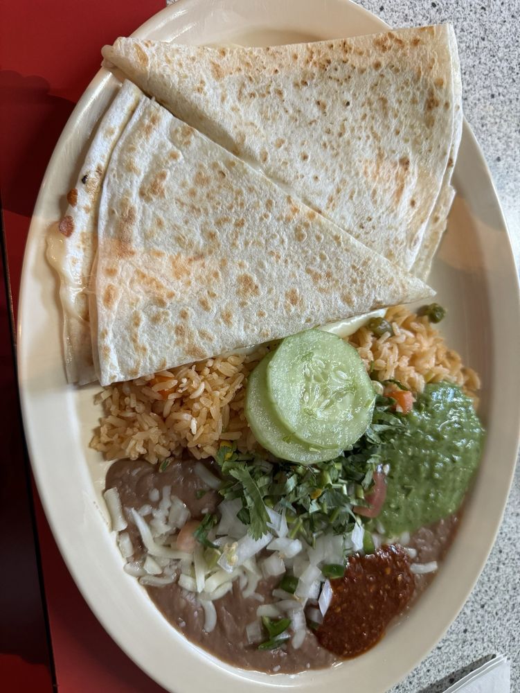 CHILANGOS - Updated October 2025 - 36 Photos & 26 Reviews - 5933 E 16th ...