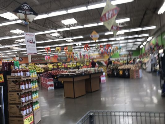 FOOD CITY - 11 Photos & 28 Reviews - Grocery - 9020 W Thomas Rd ...