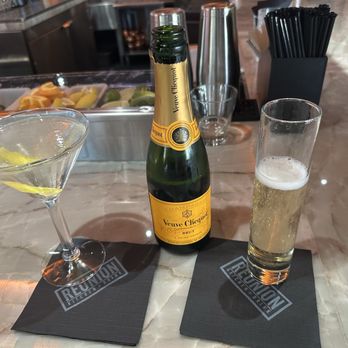 REUNION KITCHEN + DRINK - Updated December 2024 - 222 Photos & 109 ...