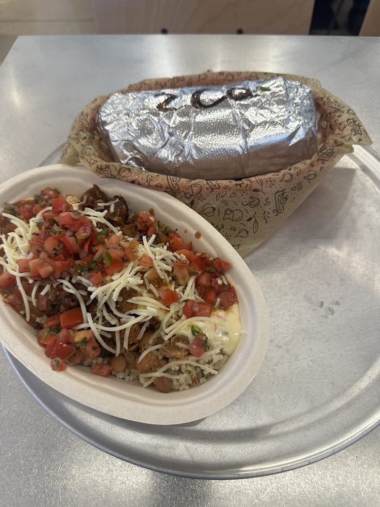 CHIPOTLE MEXICAN GRILL - Updated July 2025 - 11 Reviews - 40027 Hwy 49 ...
