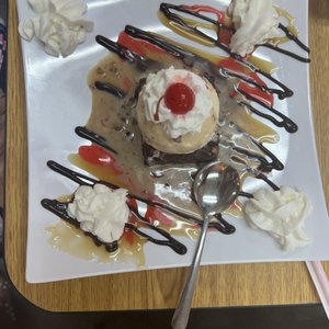 RED BALLOON CAFE - 36 Photos & 38 Reviews - 1800 W Sam Houston Pkwy N ...