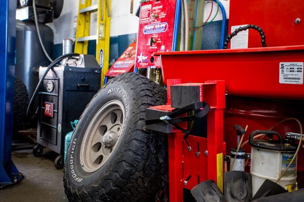 BOB’S SERVICE CENTER - Updated January 2025 - 68 Photos & 31 Reviews ...