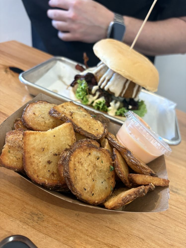 SEVEN BROTHERS BURGERS - Updated September 2025 - 49 Photos & 49 ...