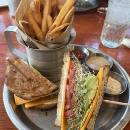 BEASLEY’S CHICKEN & HONEY - Updated July 2024 - 1970 Photos & 2121 ...