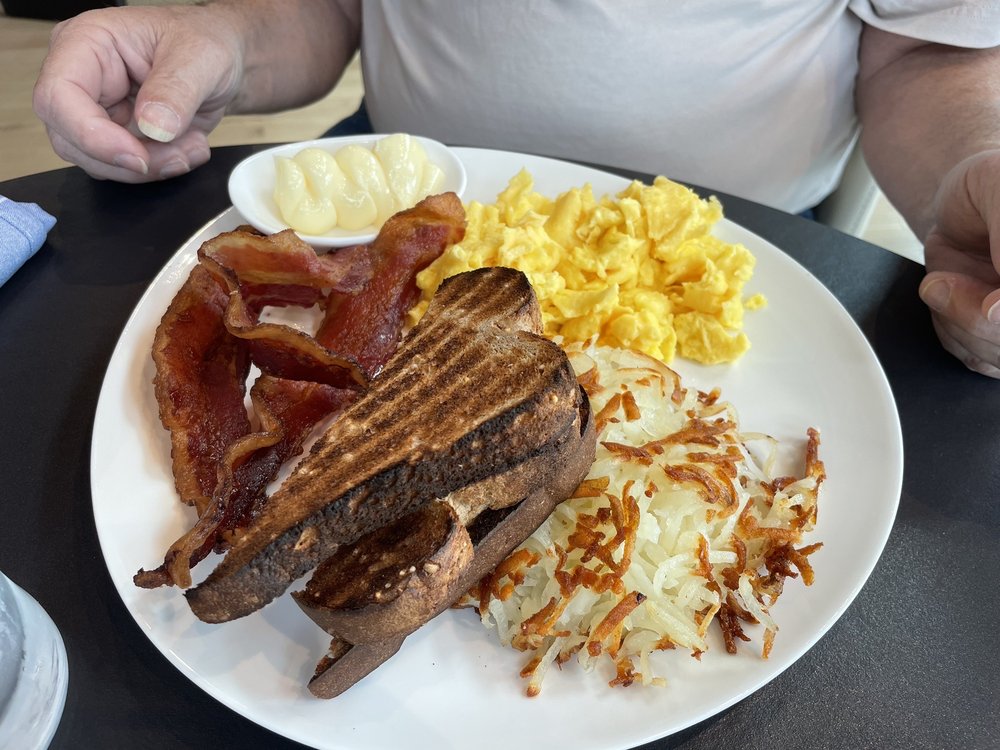 CAFE TEXAN HISTORY MUSEUM & LIBRARY - 1120 Sam Houston Ave, Huntsville ...