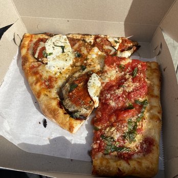 GREENPOINT ORIGINAL ITALIAN PIZZA - Updated May 2024 - 69 Photos & 35 ...