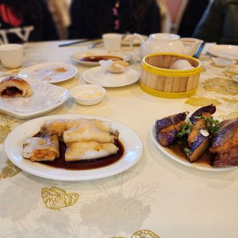 CANTON MANOR - Updated August 2024 - 563 Photos & 109 Reviews - 220-15 ...