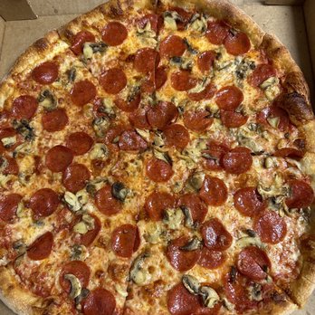 CARLO’S PIZZA - Updated October 2024 - 48 Photos & 94 Reviews - 1100 ...