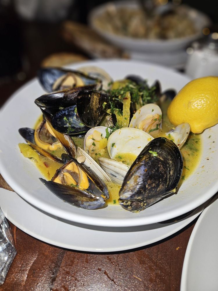 LEMON GROVE BISTRO - Updated May 2025 - 400 Photos & 244 Reviews - 3308 ...