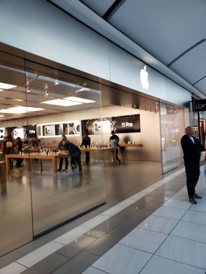 APPLE WILLOWBROOK - Updated April 2024 - 27 Photos & 122 Reviews - 1400 ...