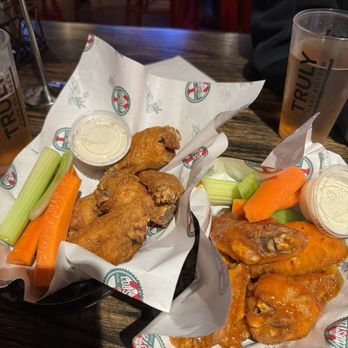 LOBSTER GUYS ROLLS & FRIES - Updated June 2024 - 460 Photos & 301 ...