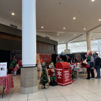 SAMANEA MALL - Updated April 2025 - 33 Photos & 10 Reviews - 1500 Old ...