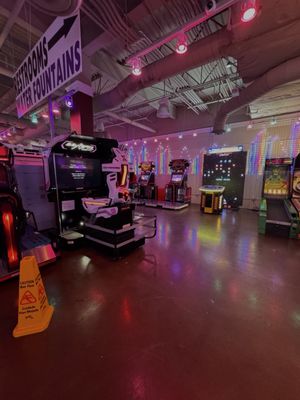 SIDE QUEST ARCADE - Updated July 2025 - 55 Photos & 18 Reviews - 430 ...