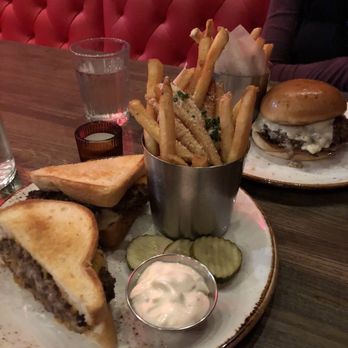 RED COW WAYZATA - Updated July 2025 - 61 Photos & 67 Reviews - 881 Lake ...