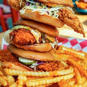 AL’S HOT CHICKEN - CORONA - Updated August 2024 - 18 Photos & 21 ...