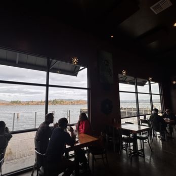 7 DEVILS WATERFRONT ALEHOUSE - Updated March 2025 - 293 Photos & 326 ...