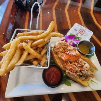 FRIGATE’S WATERFRONT BAR AND GRILL - Updated October 2025 - 544 Photos ...