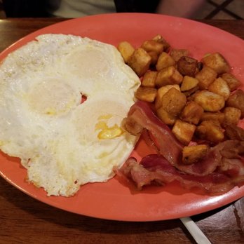 LATITUDE 35 - Updated January 2025 - 79 Photos & 139 Reviews - 1217 Hay ...