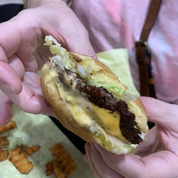 PRETTY GOOD BURGER - Updated June 2025 - 106 Photos & 149 Reviews - 439 ...