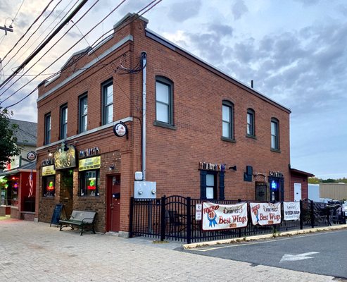 THE GROGGY FROGG - 104 Photos & 68 Reviews - 129 Ctr St, Southington ...