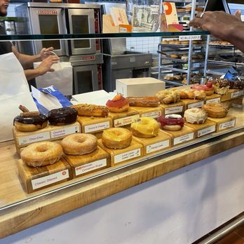FAN FAN DOUGHNUTS - Updated June 2024 - 593 Photos & 234 Reviews - 448 ...