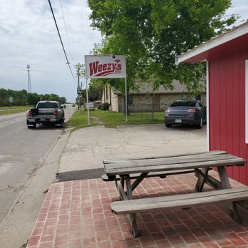 WEEZY’S - Updated September 2025 - 40 Photos & 54 Reviews - 204 W Front ...