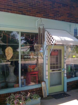 ENCHANTED - Updated June 2025 - 822 35th St, Des Moines, Iowa - Thrift ...